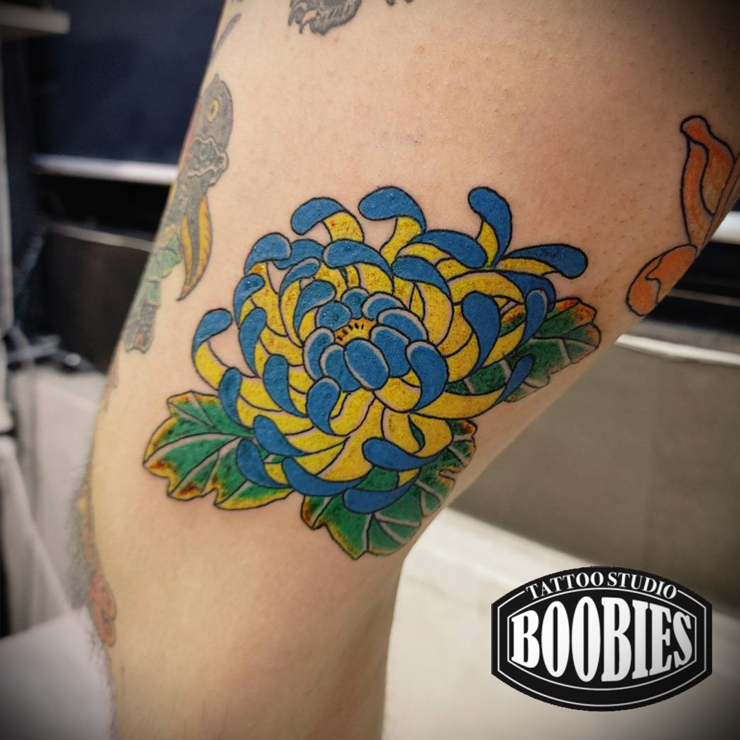 Flower/Japanese traditional tattoo/Wabori | 名古屋大須のタトゥースタジオ【 BOOBIES ...