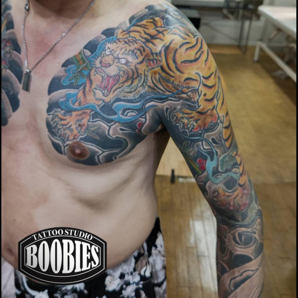 名古屋大須のタトゥースタジオ【 BOOBIES TATTOO NAGOYA